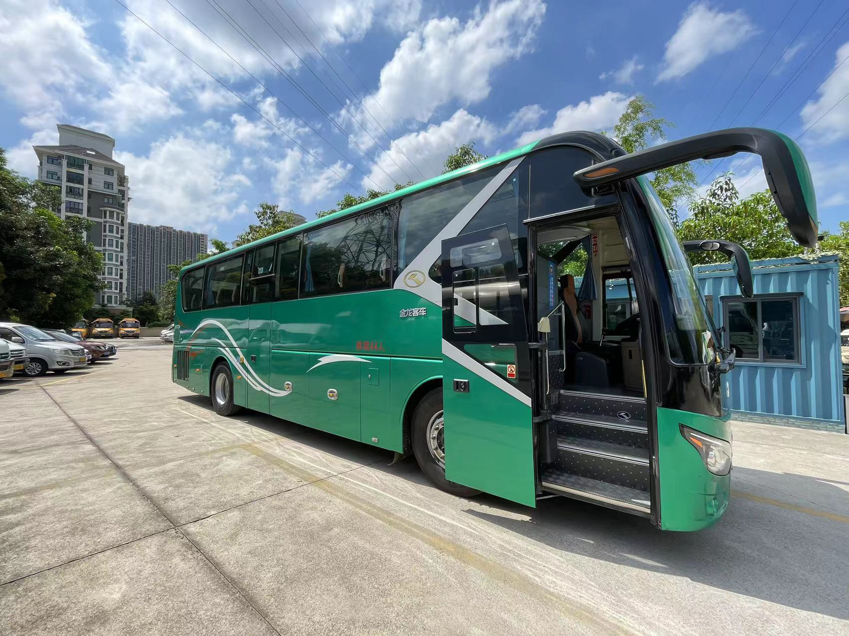 44 Seats Used Commercial Buses , Used Tourist Bus With 2 Doors / WP7 ...