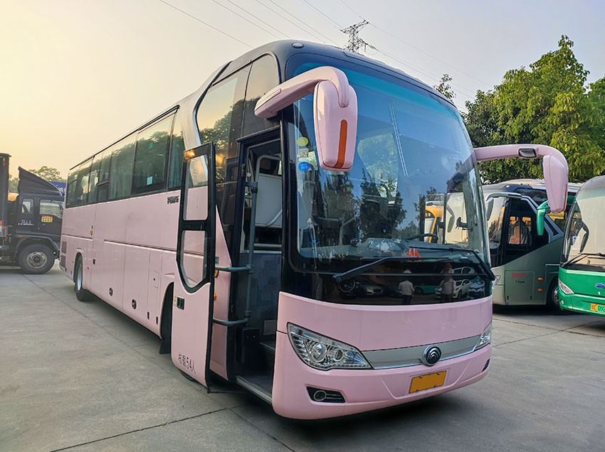 Luxury Pink Used Yutong Buses Euro 5 LHD Used Diesel Shuttle Bus For Sale